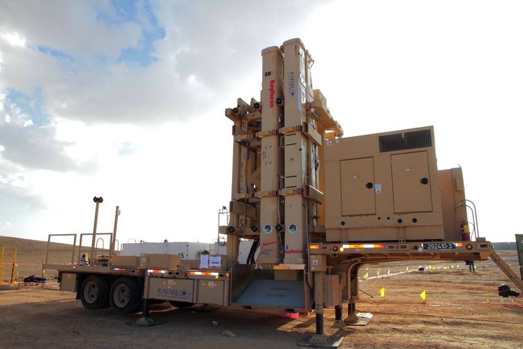 Le nouveau système de défense qui protège Israël des missiles longue ...