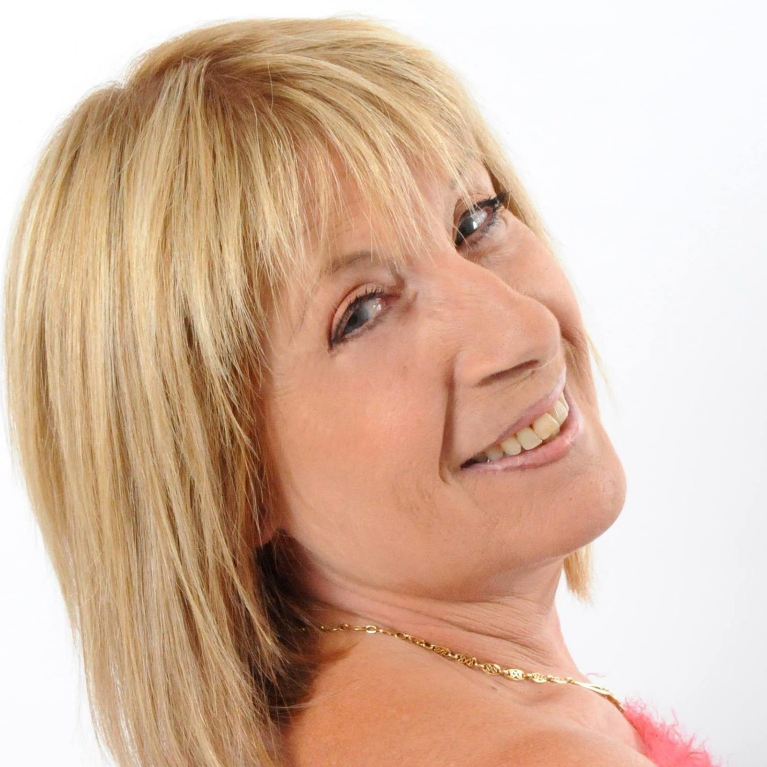 Sarah Novak. Je passerai devant "Le chandelier de la Paix" de Salvador ...